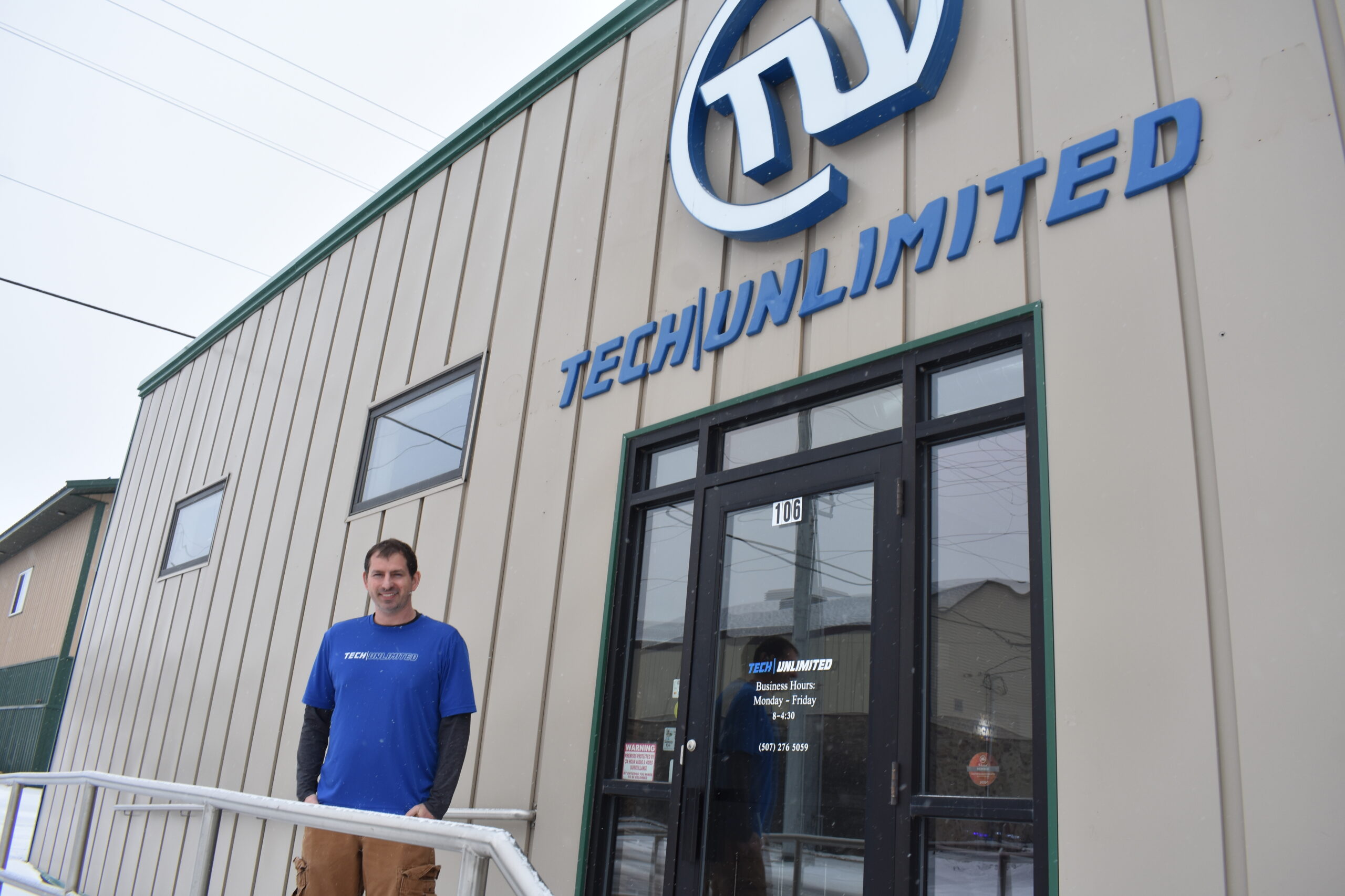 Tech Unlimited owner to build five ax-throwing lanes, 2 smash lab rooms ...